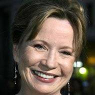 Debra Jo Rupp Net Worth and Bio, Age | Celebrity Net Worth